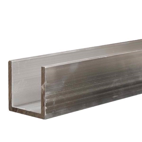 Tasasivuinen alumiininen U-profiili leikattu mittojen mukaan. Useita ...